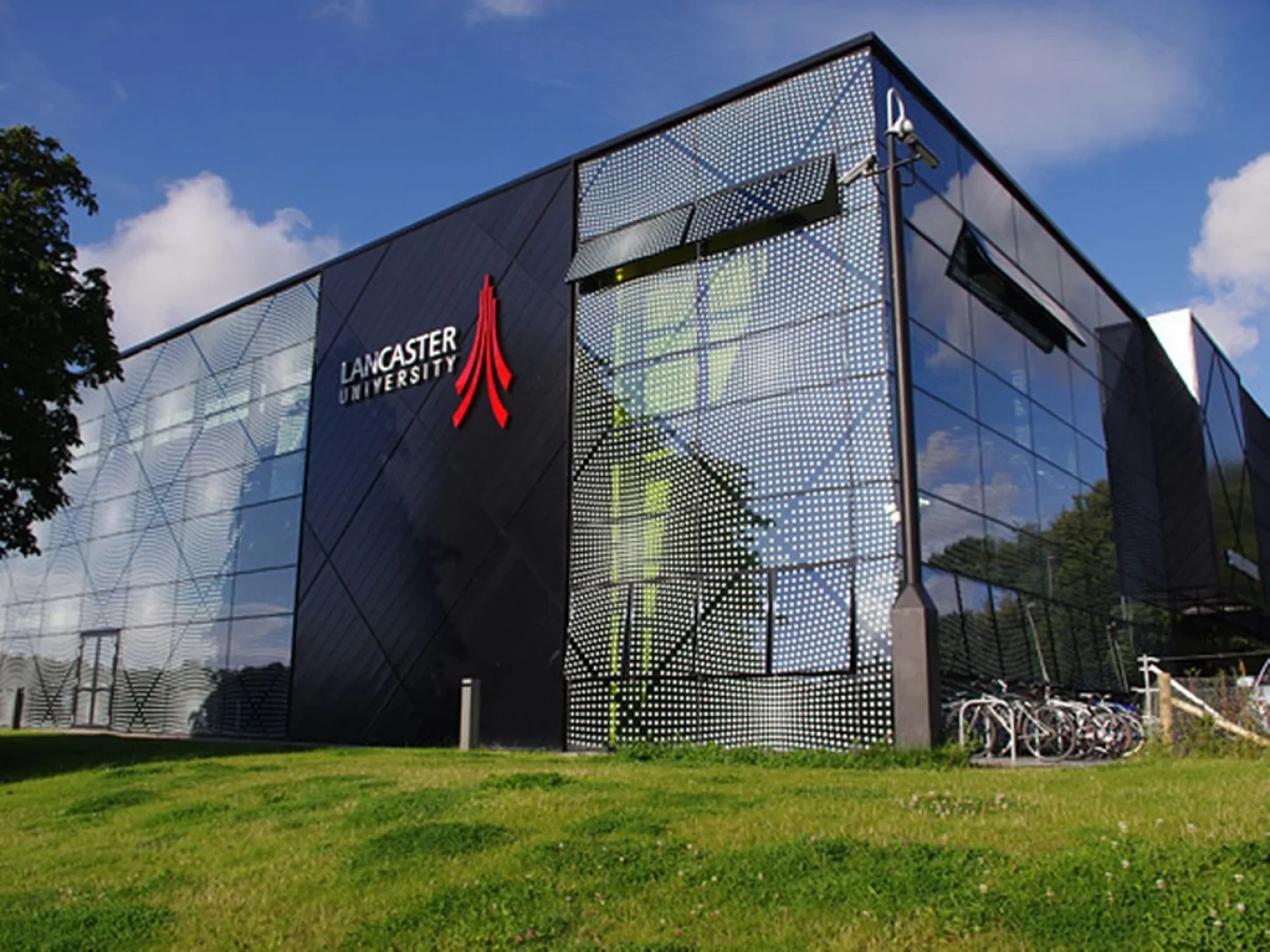 This university is offering engineering graduates paid masters degrees ...